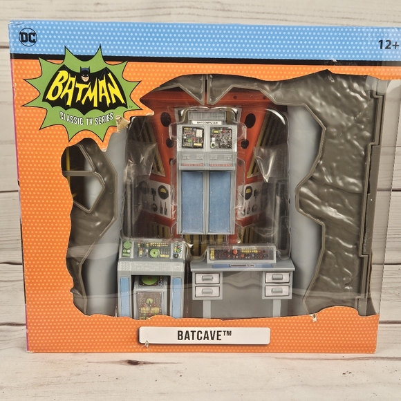 McFarlane Toys | Toys | Mcfarlanetoy Dc Comics Batman 966 Batcave ...